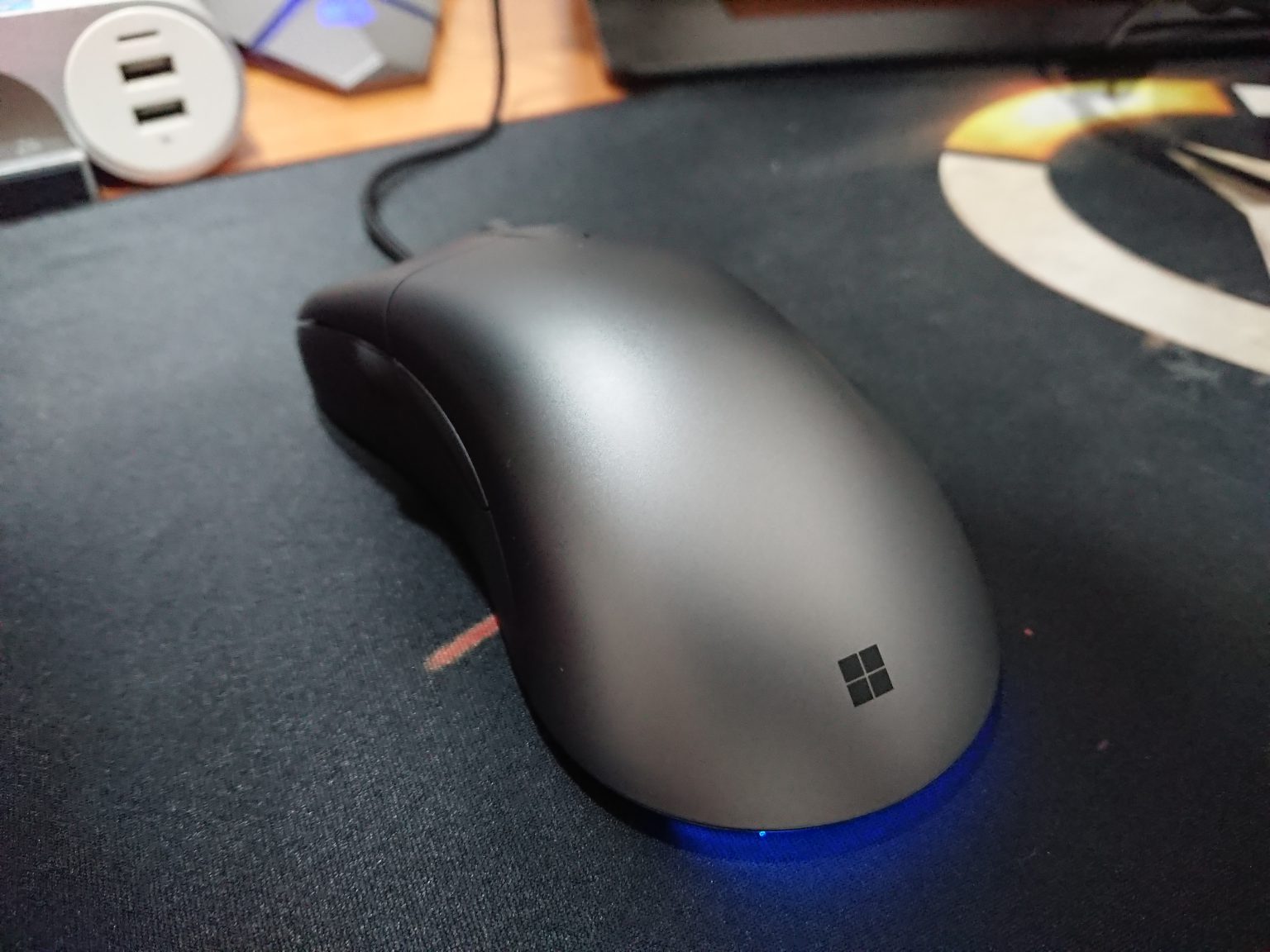 เปรียบทียบ Microsoft Pro IntelliMouse และ Microsoft Classic ...